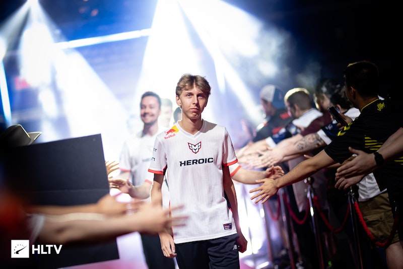 Jabbi из Astralis занял 15-е место в рейтинге лучших игроков 2023 года ...